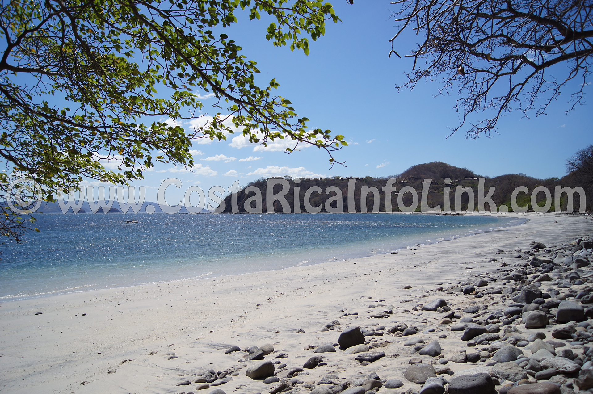 Playa Blanca en Liberia, Costa Rica - Bus, Video, Fotos, Dirección